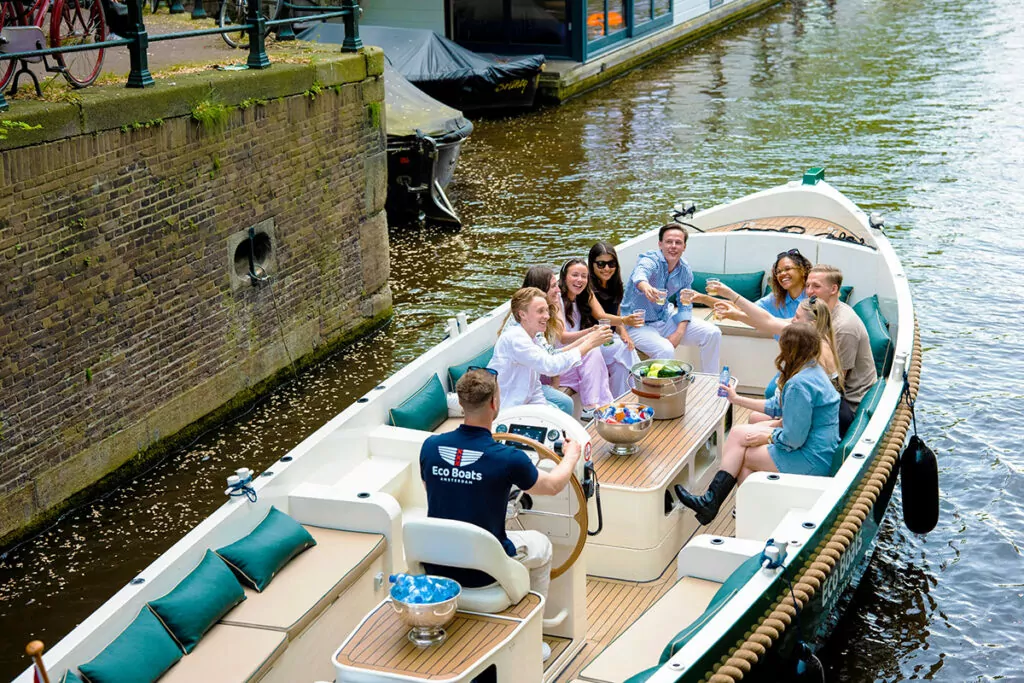 Privé Rondvaart Amsterdam - Vanaf €292 - Eco Boats Amsterdam